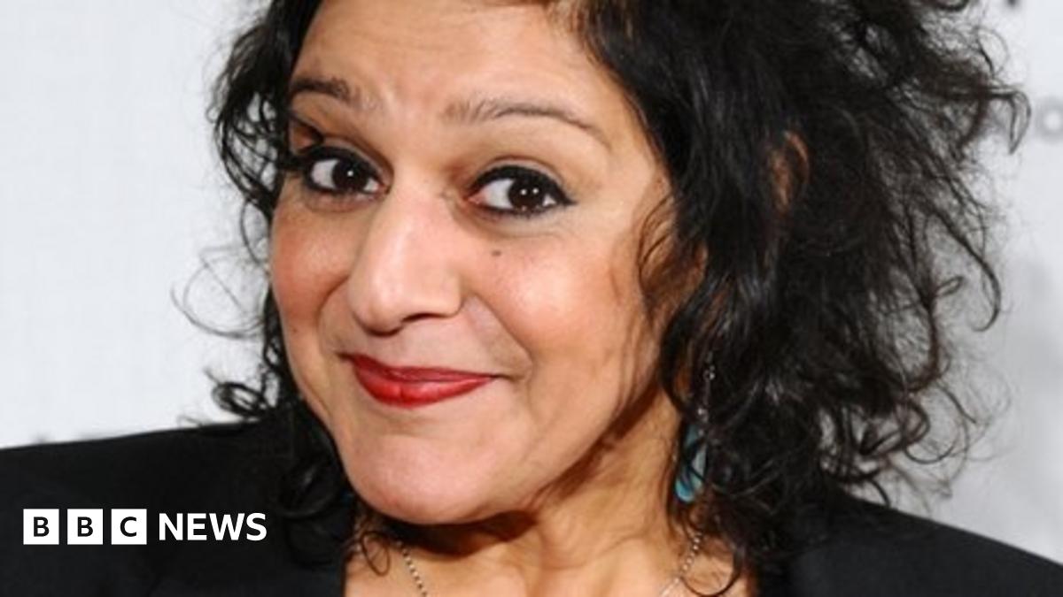 Comedy actress Meera Syal honoured - BBC News