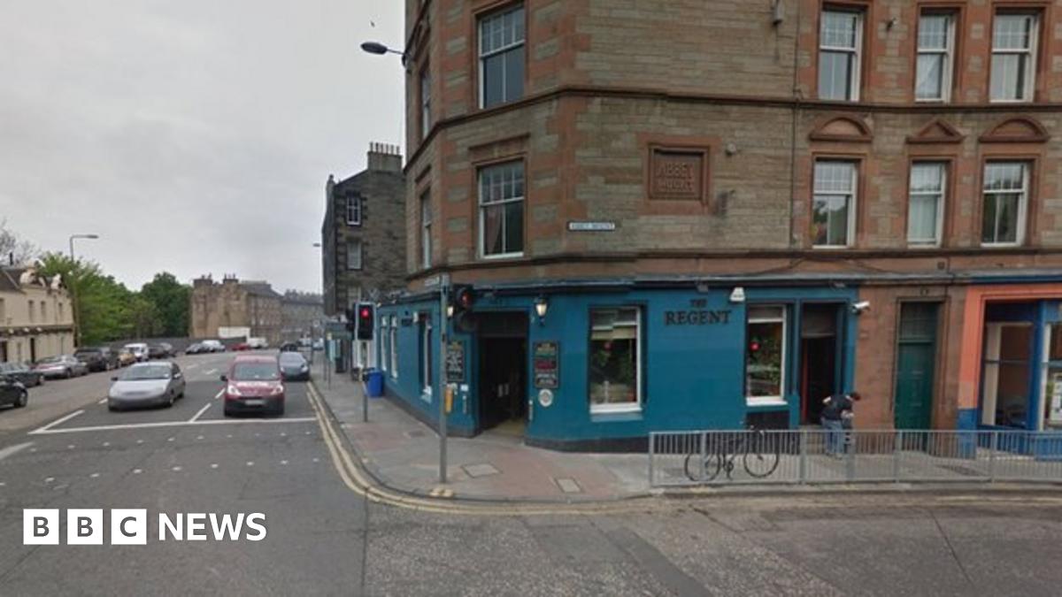 Man glassed in face in Edinburgh bar attack - BBC News