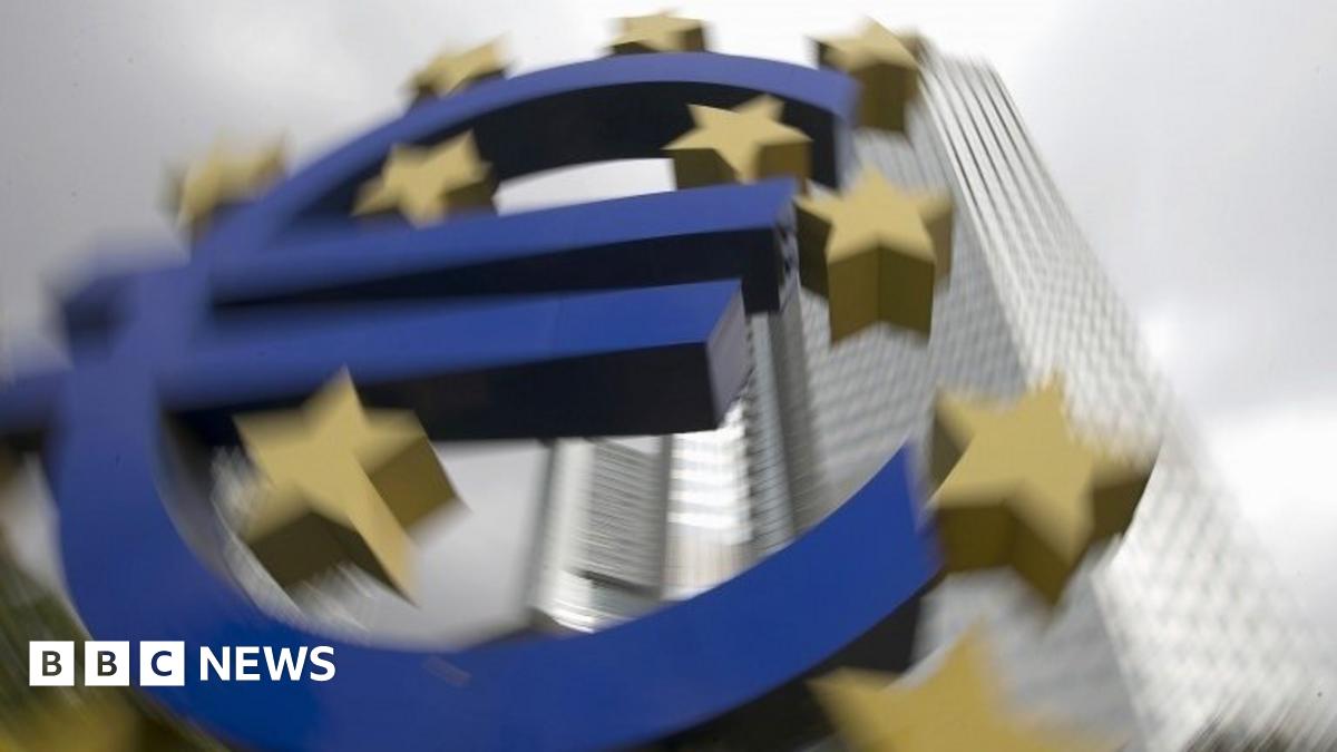 Eurozone economy slows further - BBC News