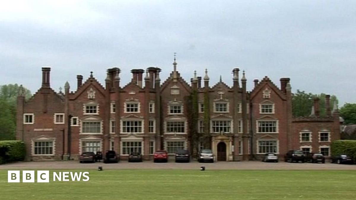 Bernard Matthews announces 90 new jobs in Norfolk - BBC News