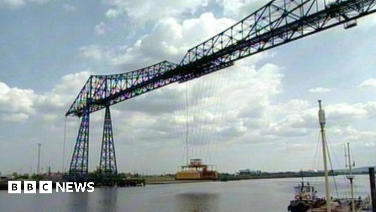 Middlesbrough Transporter Bridge reopens - BBC News