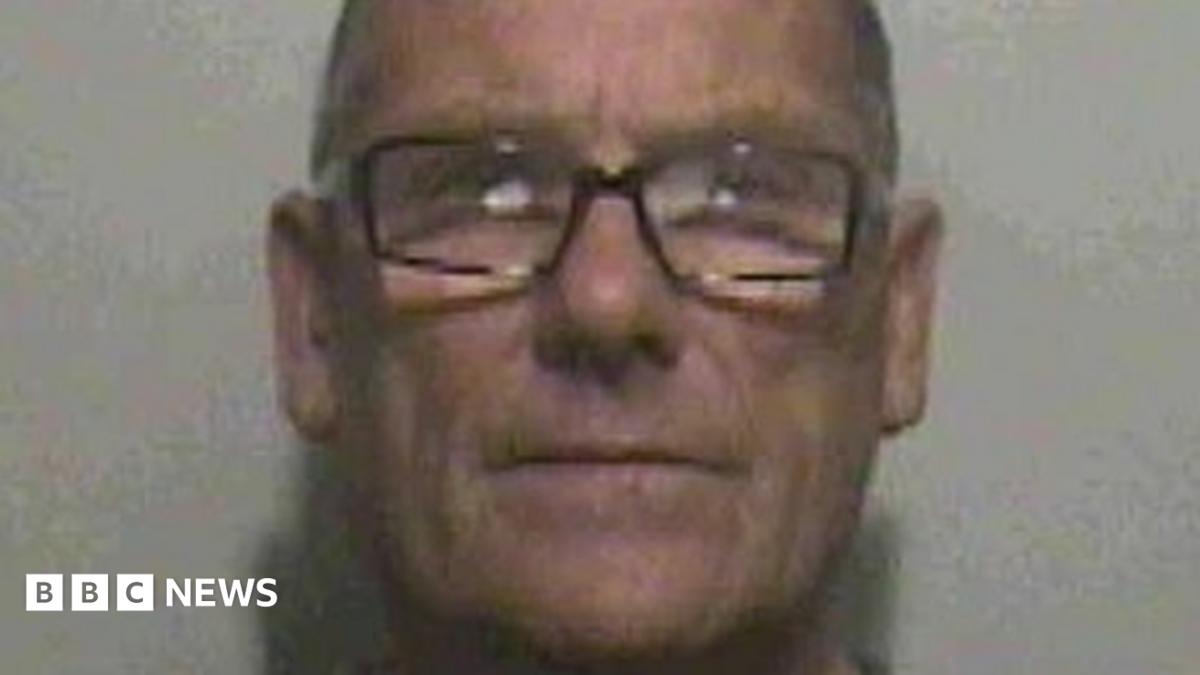 'Cancer scare' man Roger Bishop jailed over drug dealing - BBC News
