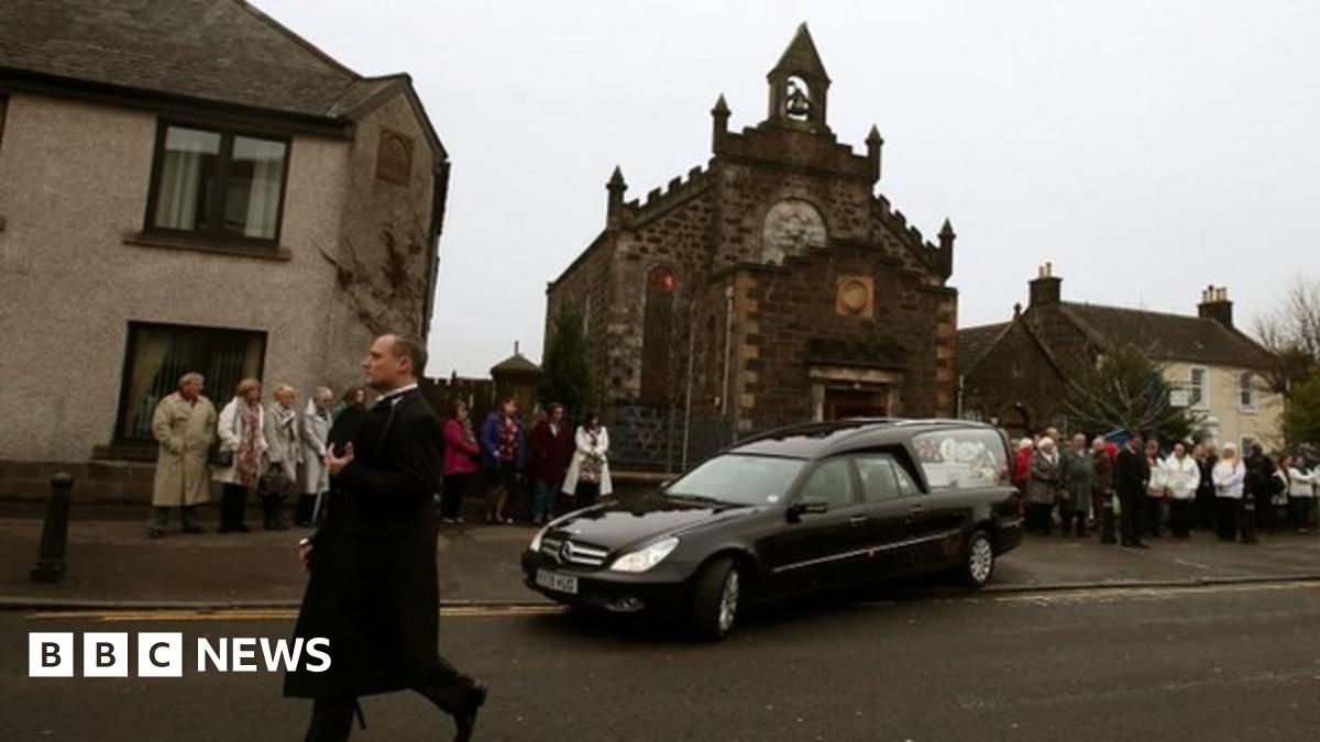 Funeral of schoolboy Scott Chiriseri, 5, held in Alva - BBC News