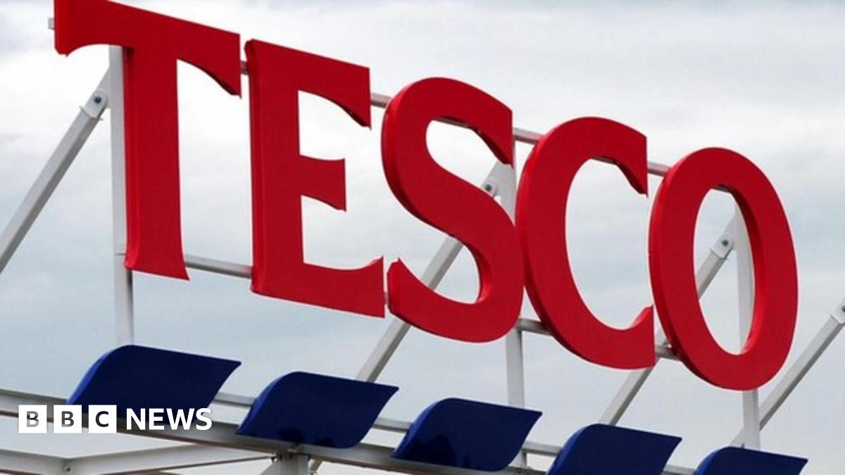 Tesco withdraws controversial Basingstoke store plan - BBC News