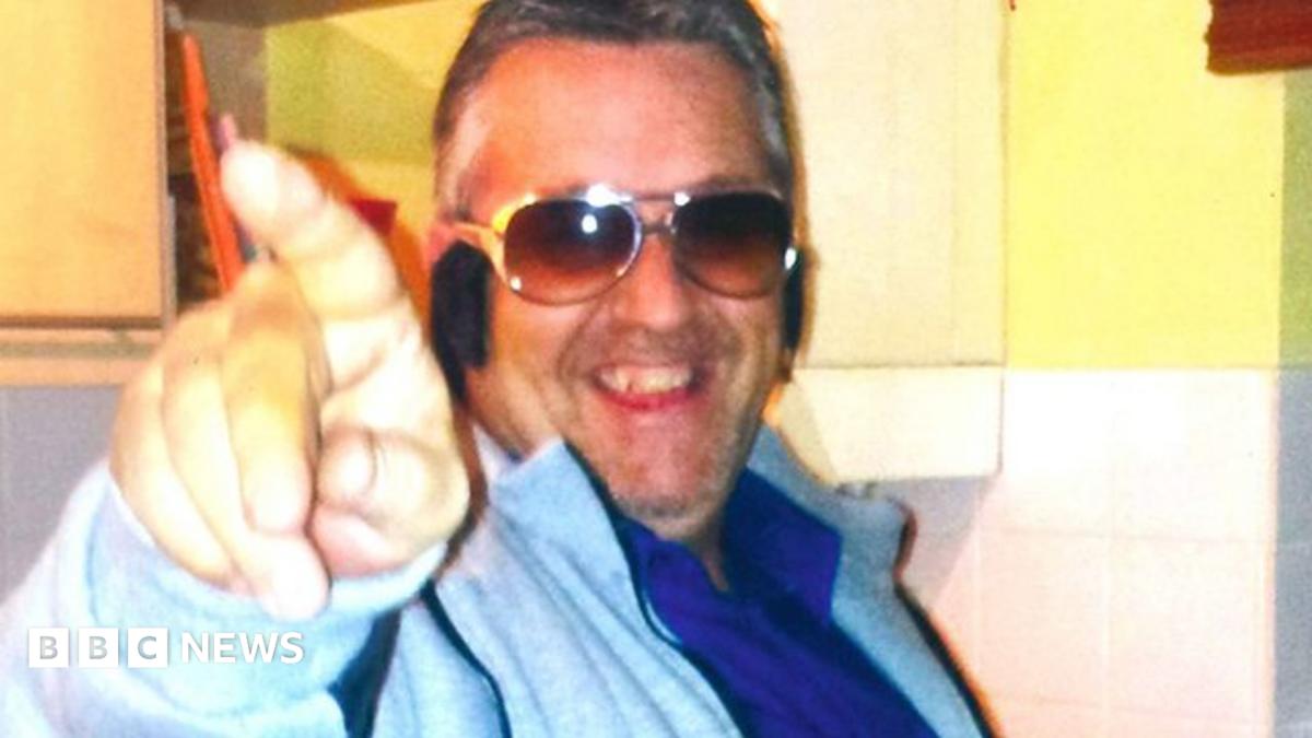 Family tribute to Richard Stroud after Guildford club attack - BBC News