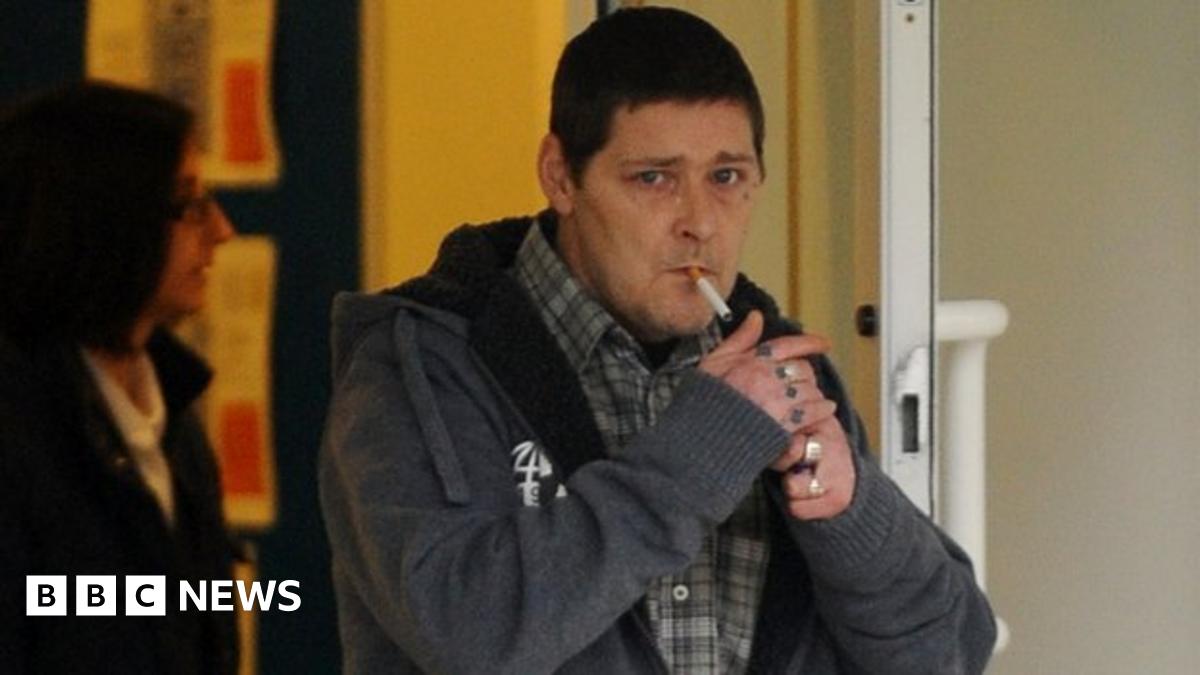 Crash victim's uncle Neil Stokes sentenced for fraud - BBC News