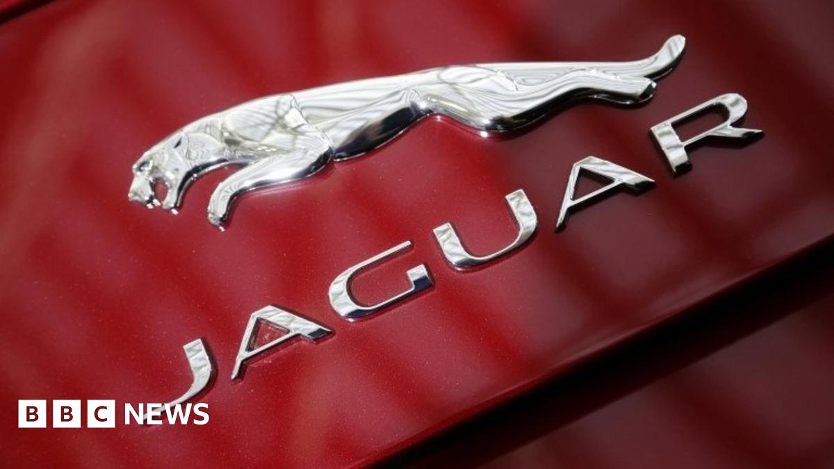Jaguar Land Rover to create 1,300 UK jobs to build SUV - BBC News