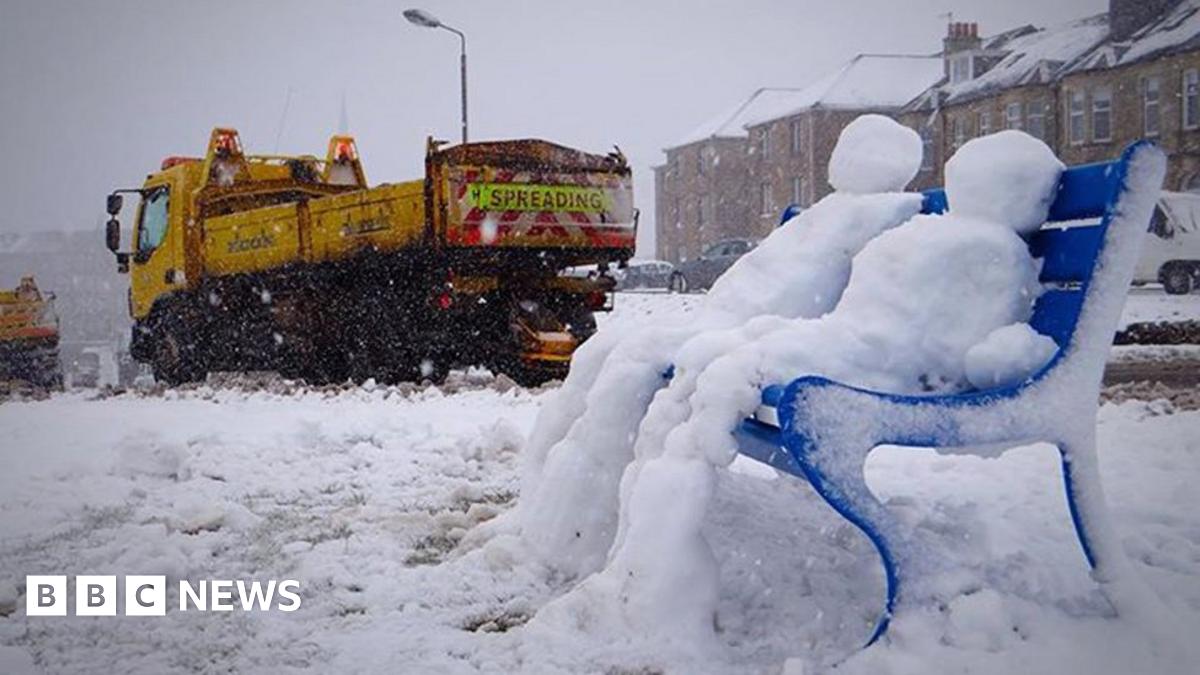 In pictures: Snowfall across Scotland - BBC News