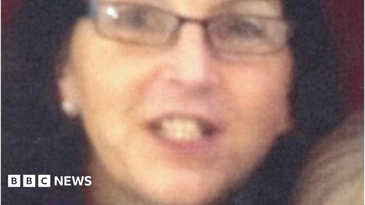 Man charged with mother's murder in Kinghorn - BBC News
