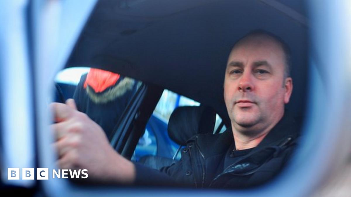 Chelmsford driver accuses DVLA over fees-for-details scheme - BBC News