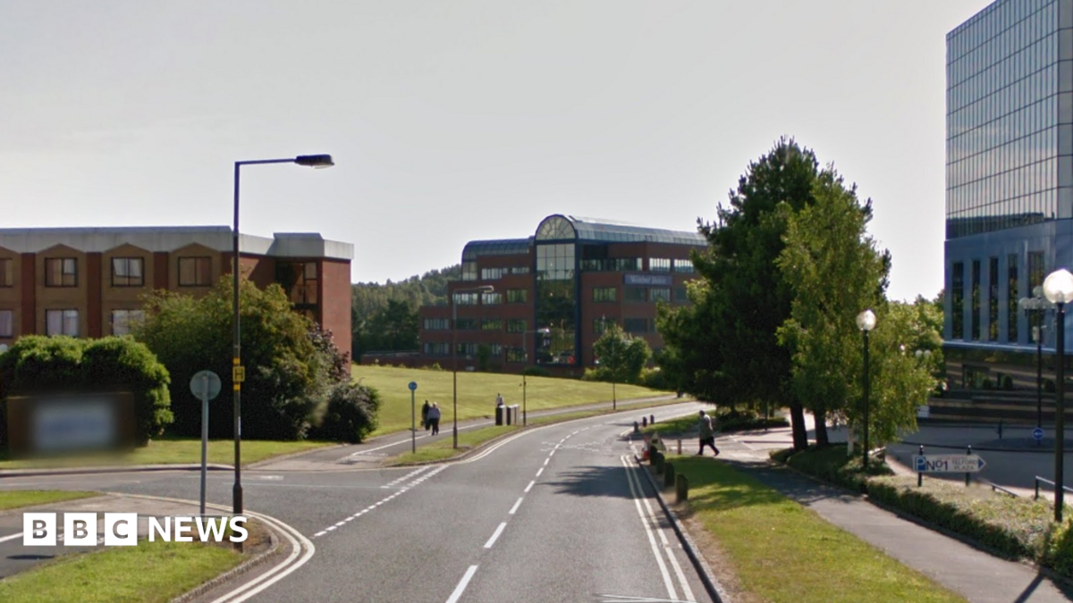 Telford's Ironmasters Way closes for 12-week safety changes - BBC News