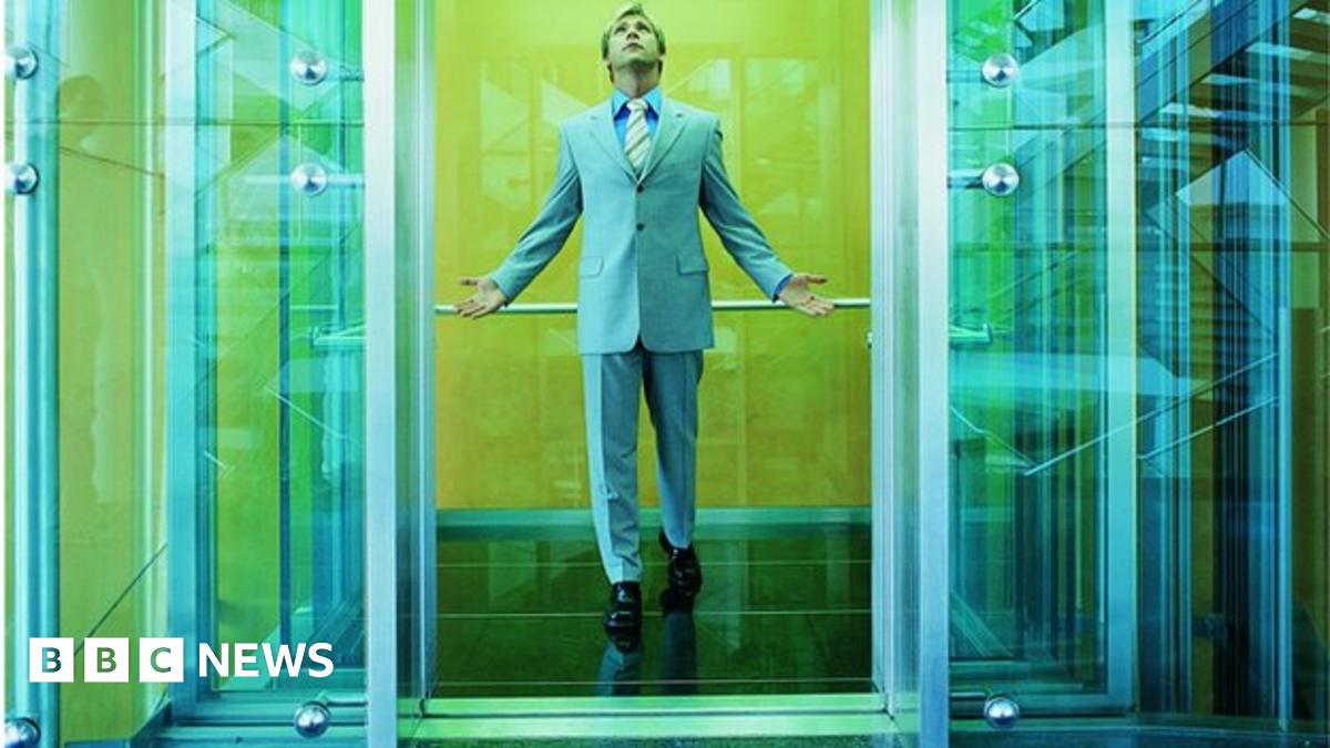 Lift me higher: Building the world's tallest lift - BBC News