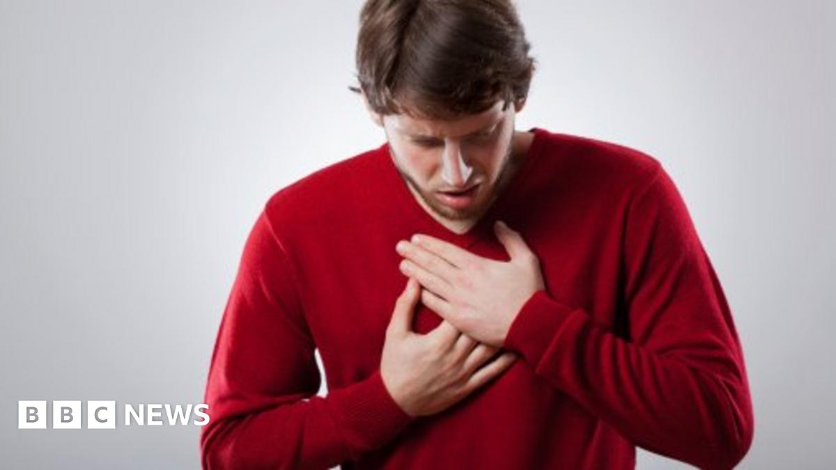 Heartburn 'possible cancer sign' warning - BBC News
