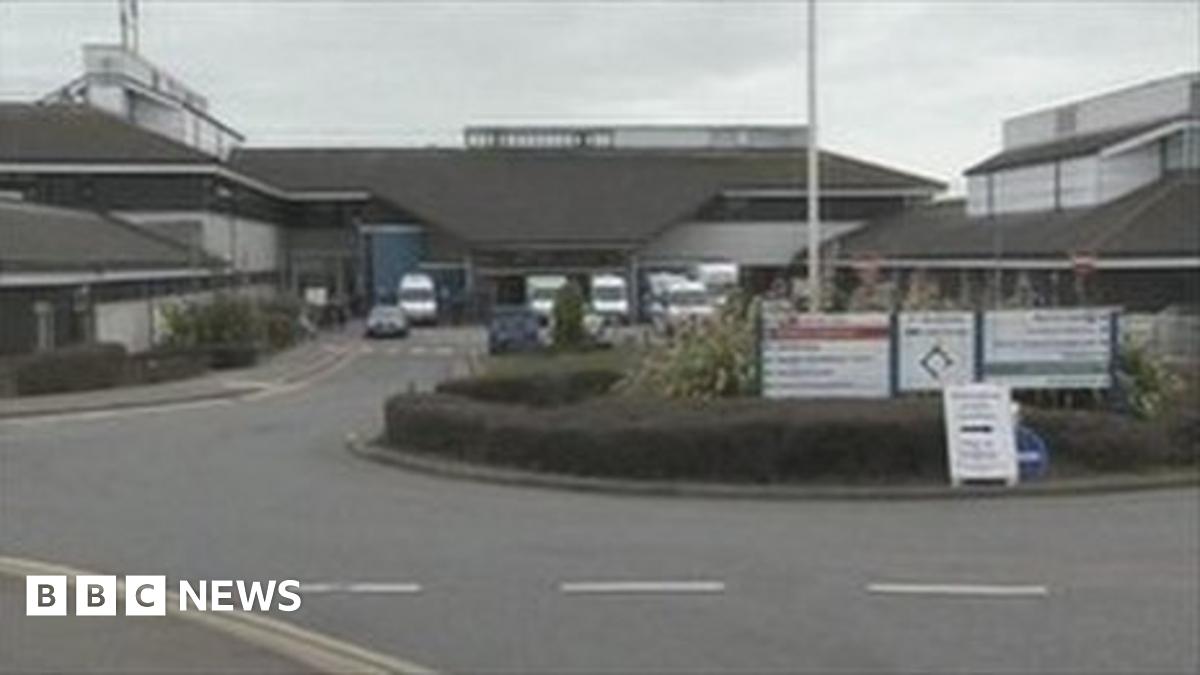 Conquest Hospital consultant accused of sex assaults - BBC News