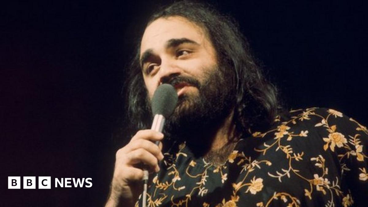Greek singer Demis Roussos dies aged 68 - BBC News