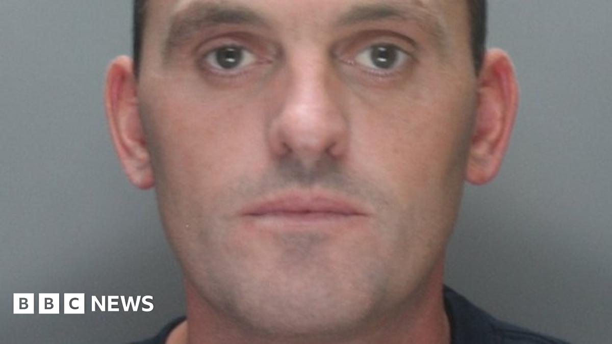 Wallasey man jailed for killing friend over £10 debt - BBC News