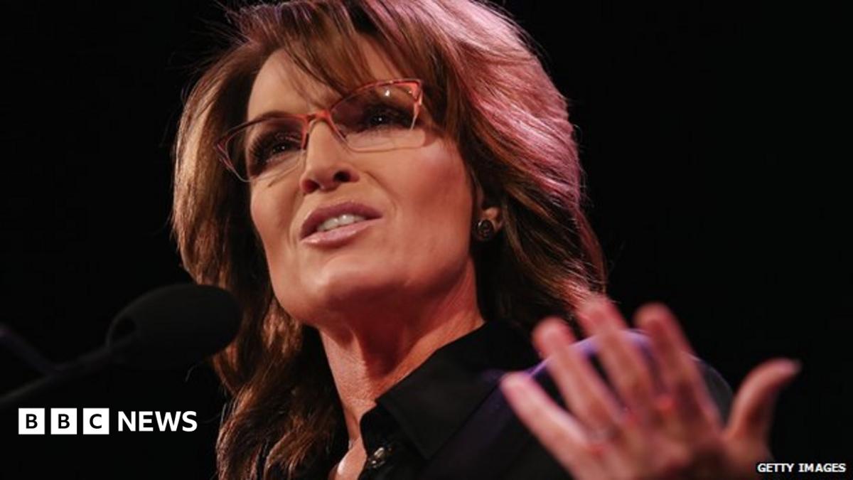 Sarah Palin stumbles, others rise on Iowa stage - BBC News