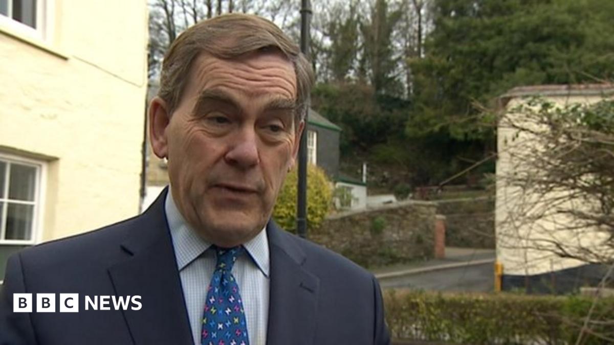 Devon and Cornwall PCC Tony Hogg 'not seeking re-election' - BBC News