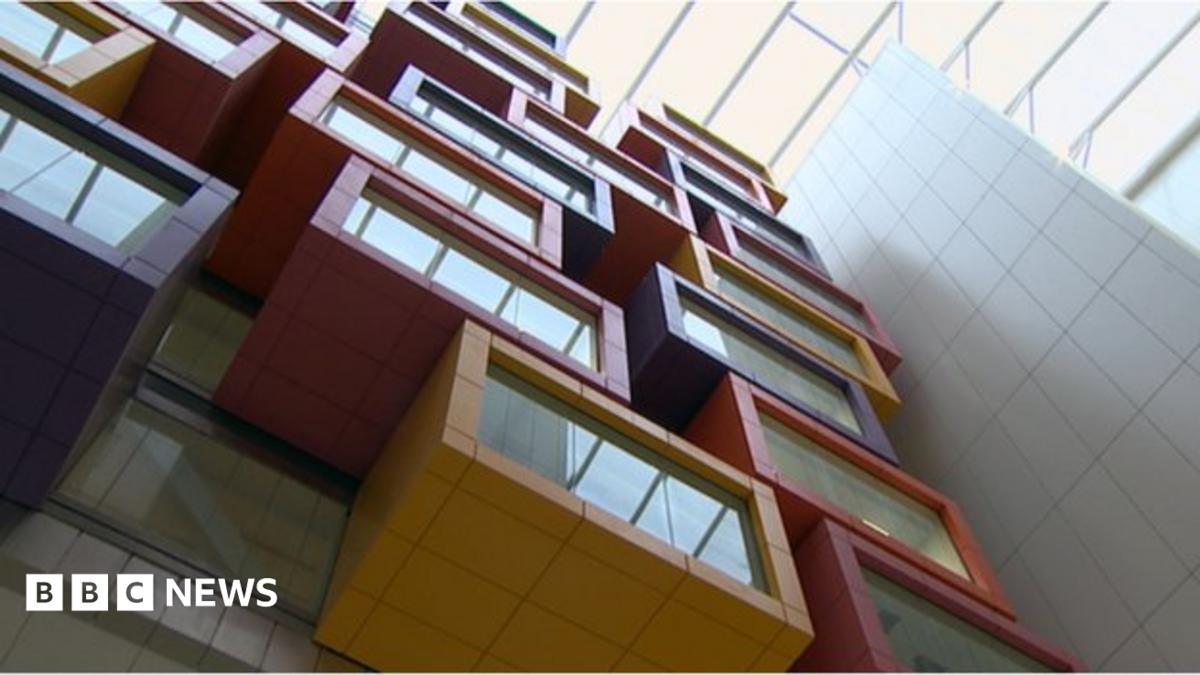 What does new hospital mean for Glasgow? - BBC News