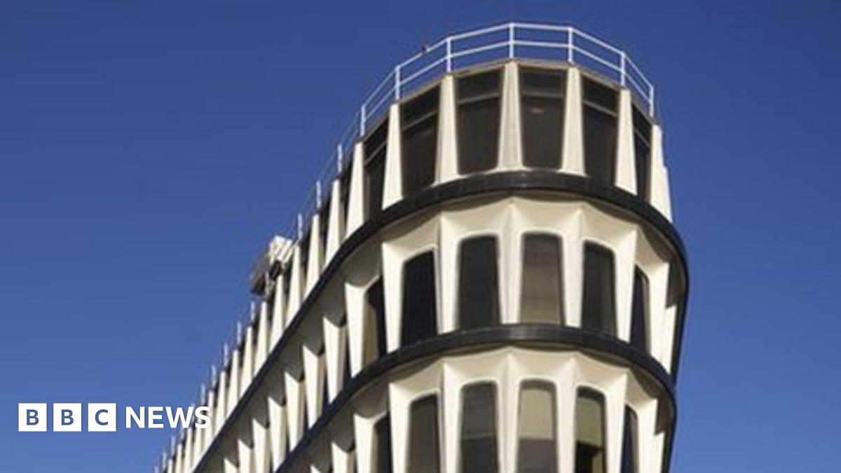 In pictures: Post-War office buildings listed - BBC News