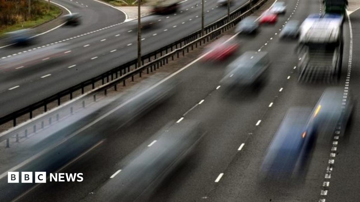 Thames Valley Police reveal rise in road collision deaths - BBC News