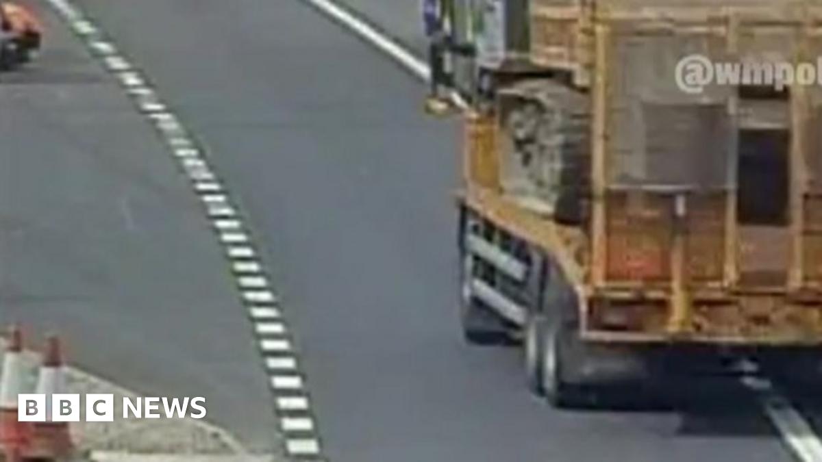 In video: 'Dangerous' driver hits RAC man - BBC News