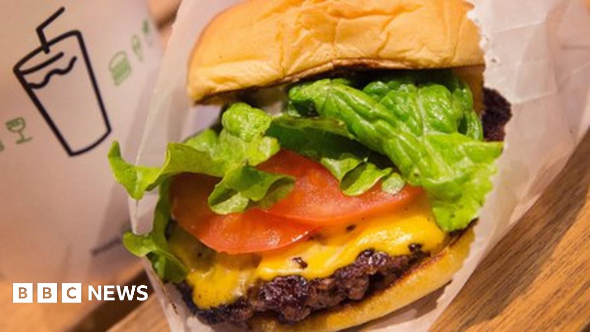 Shake Shack is shaking up wages for US fast-food workers - BBC News