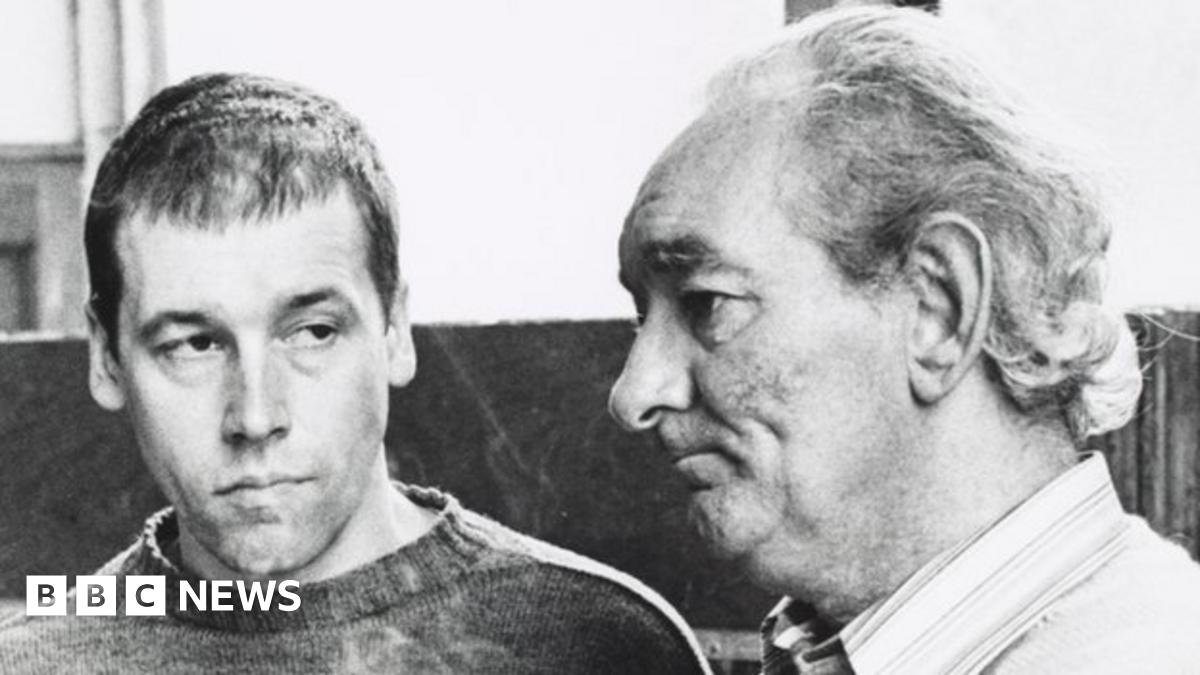 Obituary: Brian Friel - BBC News