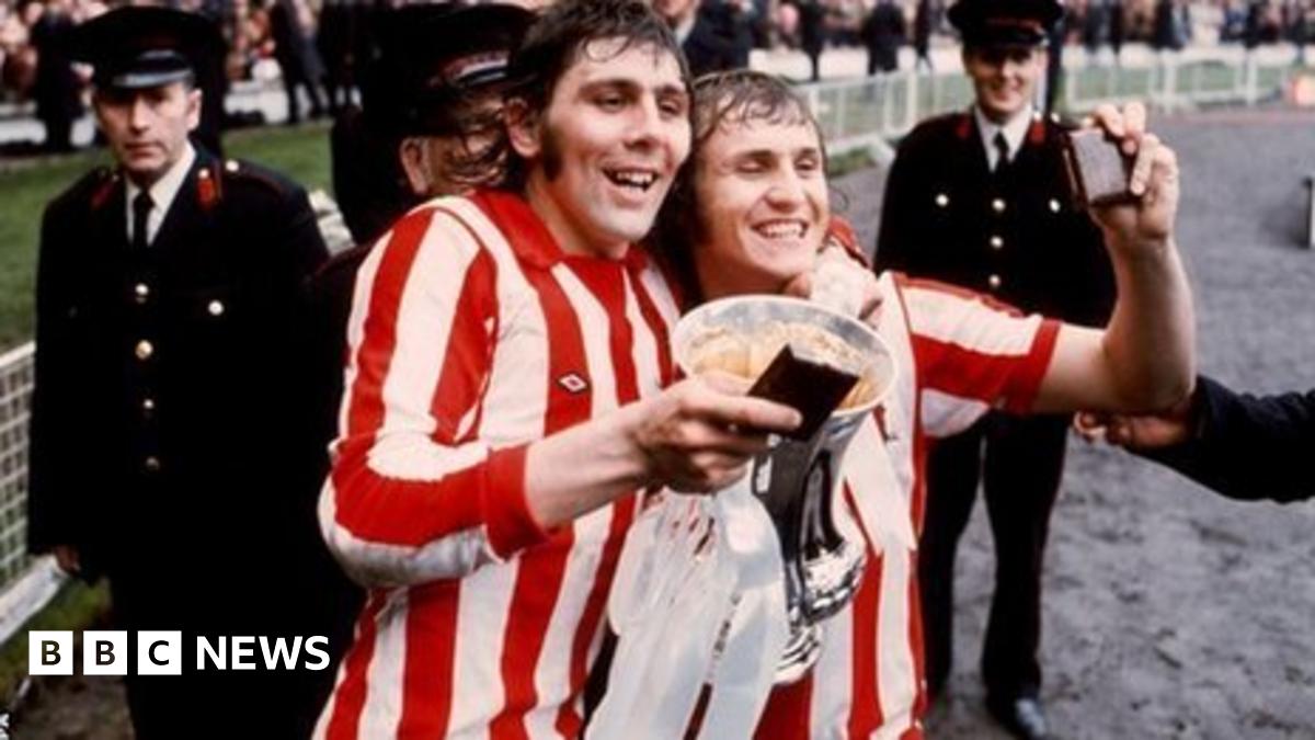 Was football better before the Premier League? - BBC News