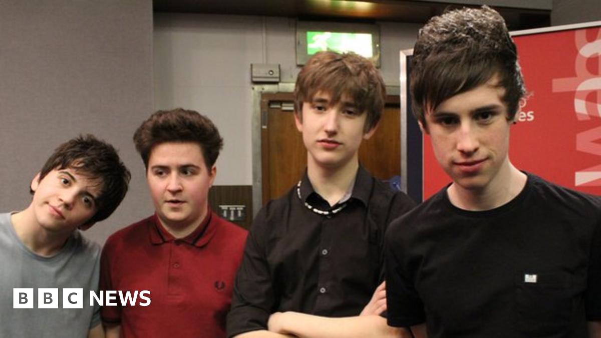 Merthyr band Pretty Vicious sign to Virgin EMI Records - BBC News