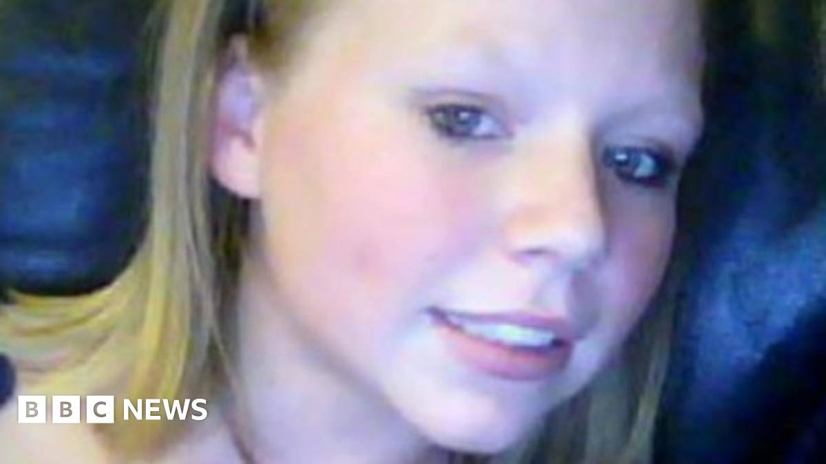 Bryn Melyn care fire report says girl's death 'preventable' - BBC News