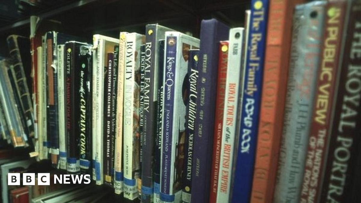 'Too many Welsh libraries closing' warning - BBC News