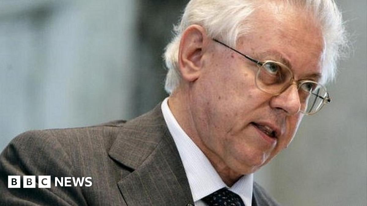 Business and politicians – putting the Boots in - BBC News