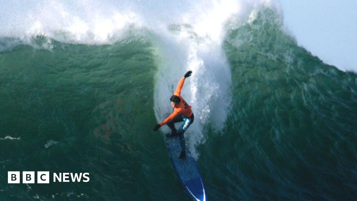 Conquering the wave that no-one dared to surf - BBC News