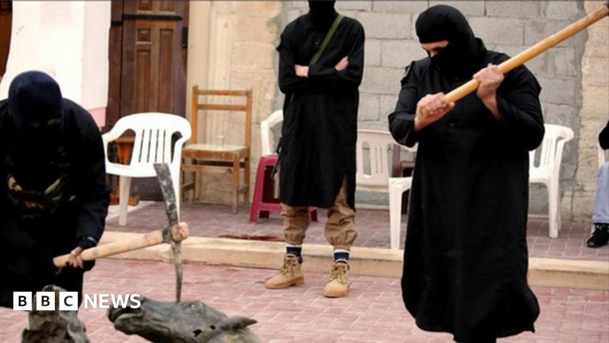 Islamic State gains Libya foothold - BBC News