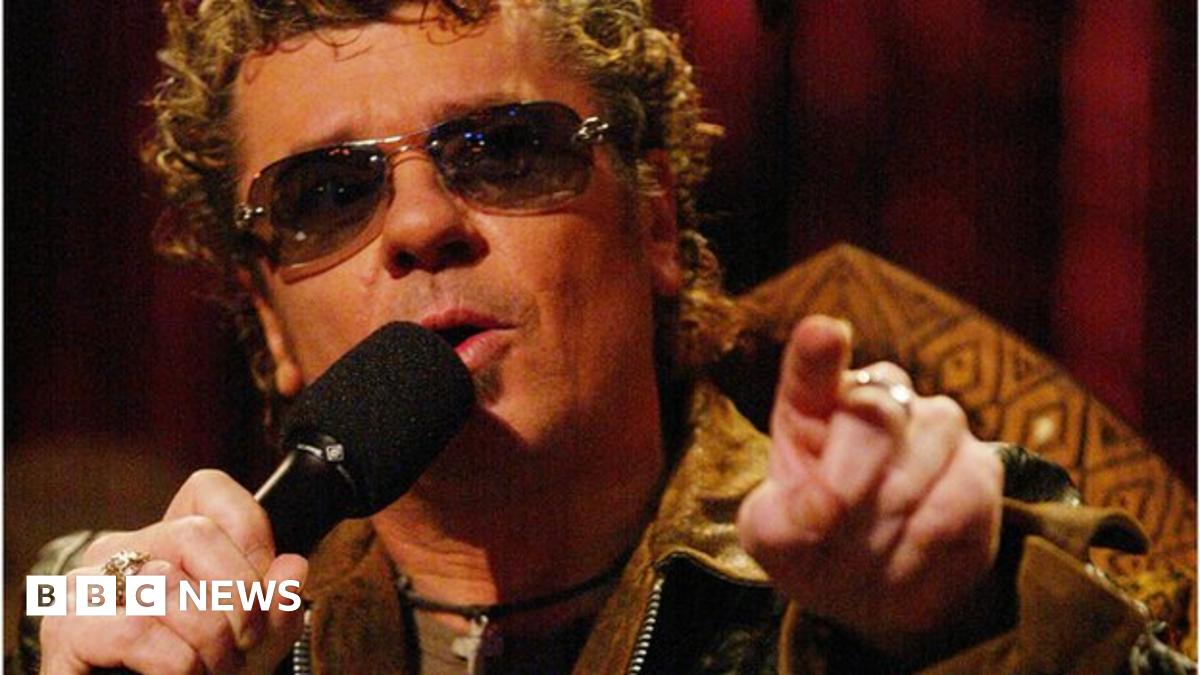 INXS guitarist Tim Farriss severs finger in accident - BBC News