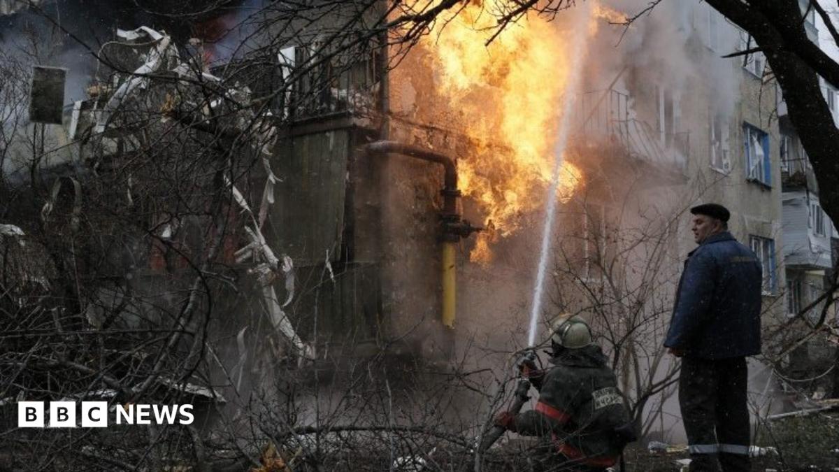 Ukraine conflict: Vladimir Putin renews blame on West - BBC News