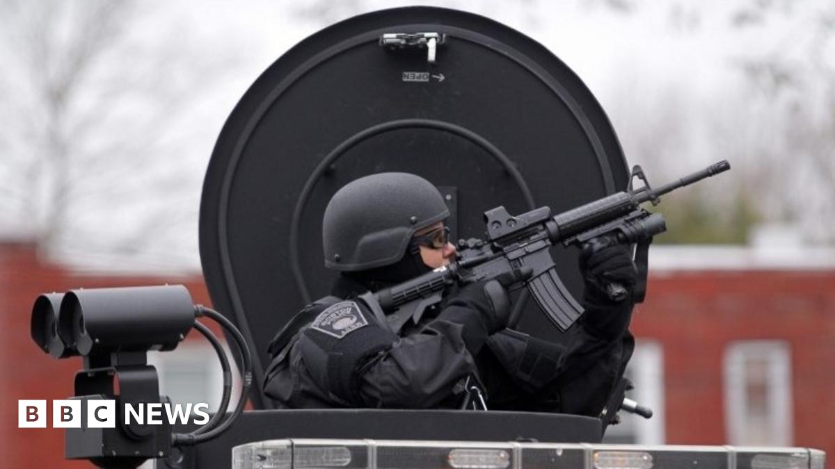 Alleged 'swatter' prankster arrested in US - BBC News