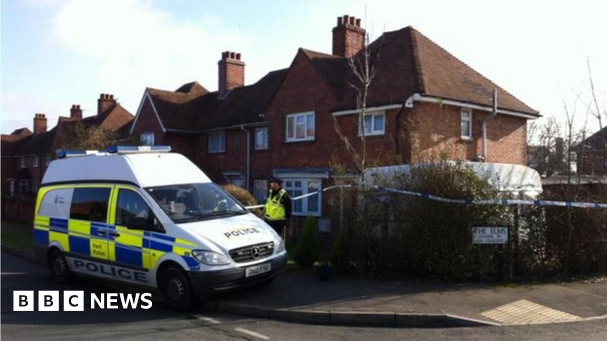 Marc Traylor charged with Hersden daughter murder bid - BBC News