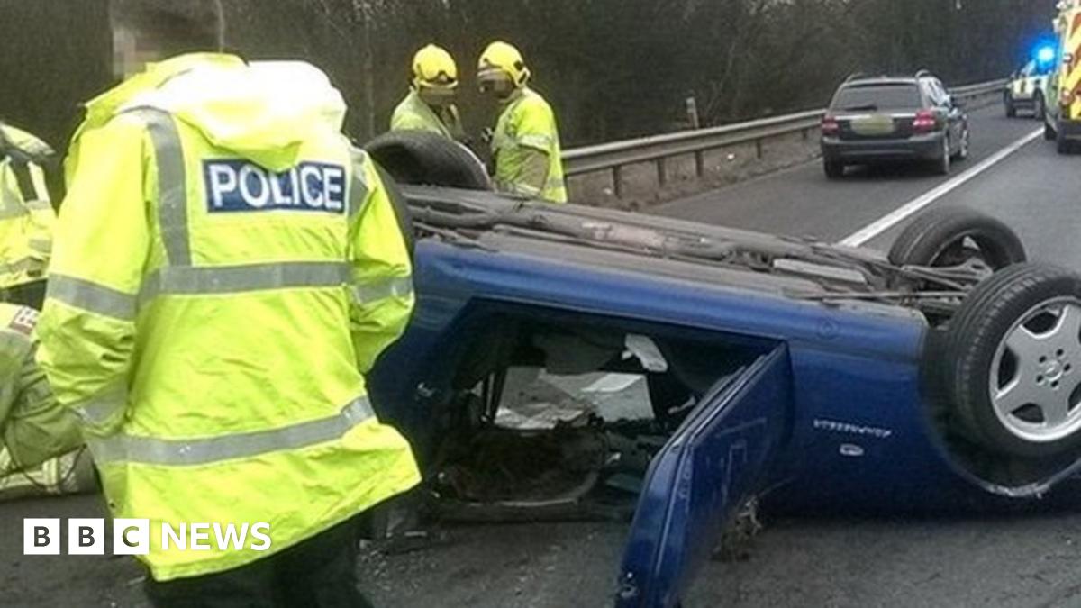 M69 crash leaves two with 'numerous injuries' - BBC News