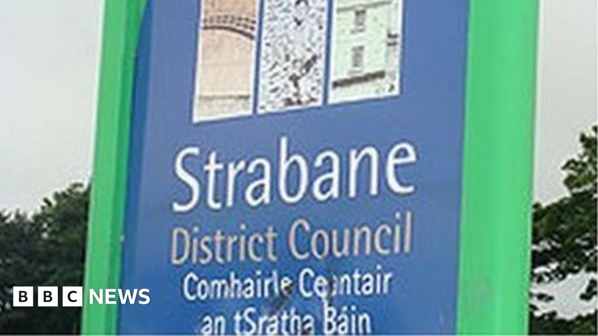 Strabane bridge: Name of footbridge at Melvin sparks council row - BBC News