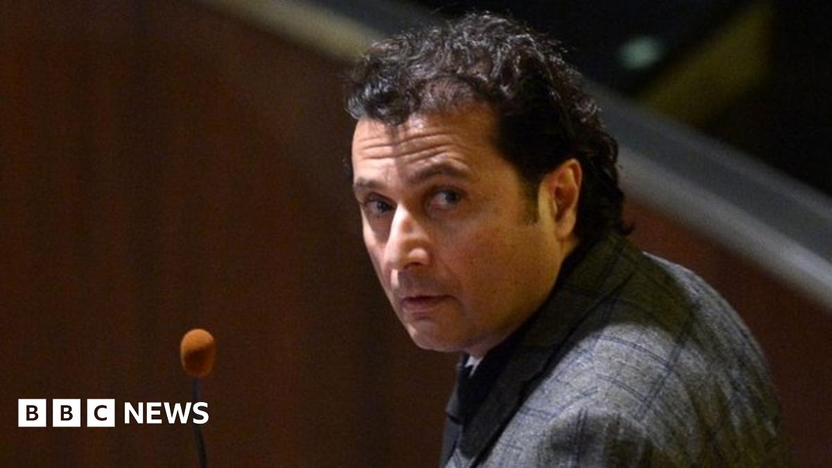 Costa Concordia captain Schettino guilty of manslaughter - BBC News