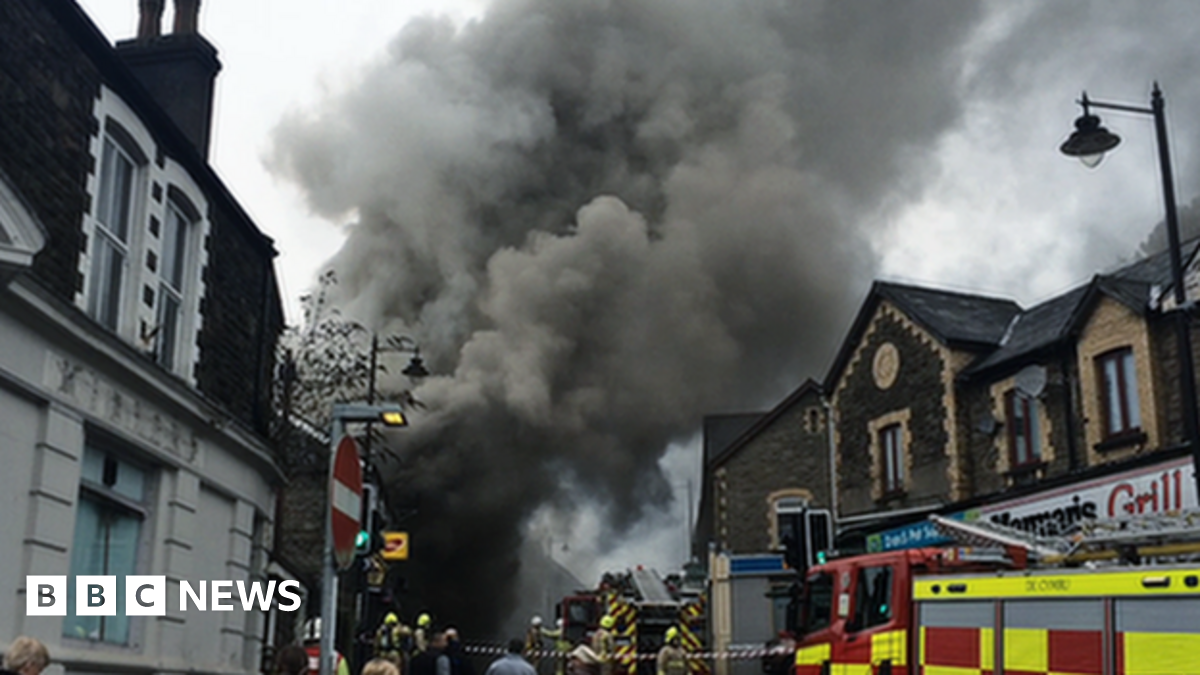 Fire-damaged buildings in Newbridge demolished - BBC News