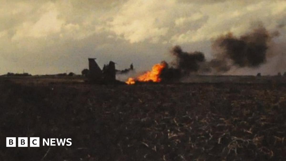 US Lakenheath jet crash caused by nose cap fault - BBC News