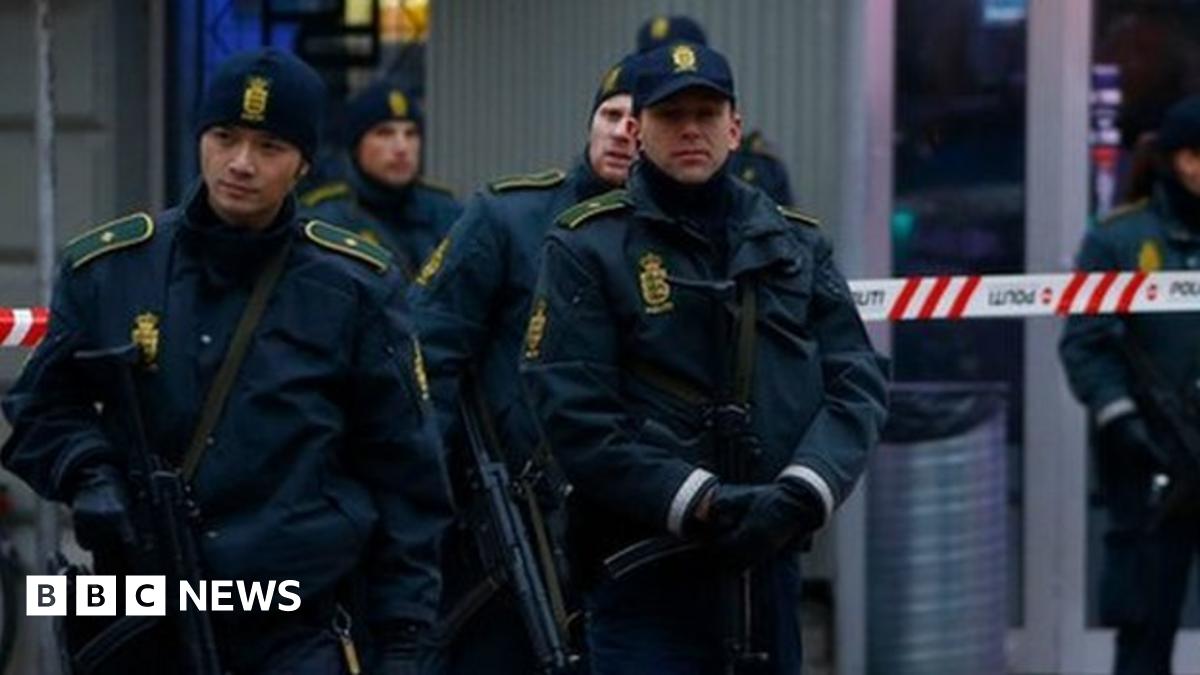 Denmark attacks: Intelligence agency chief resigns - BBC News