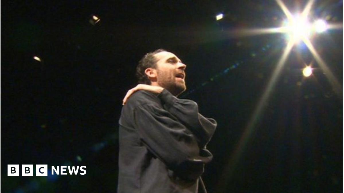 Director Terry Hands: 'Too many accountants run theatres' - BBC News