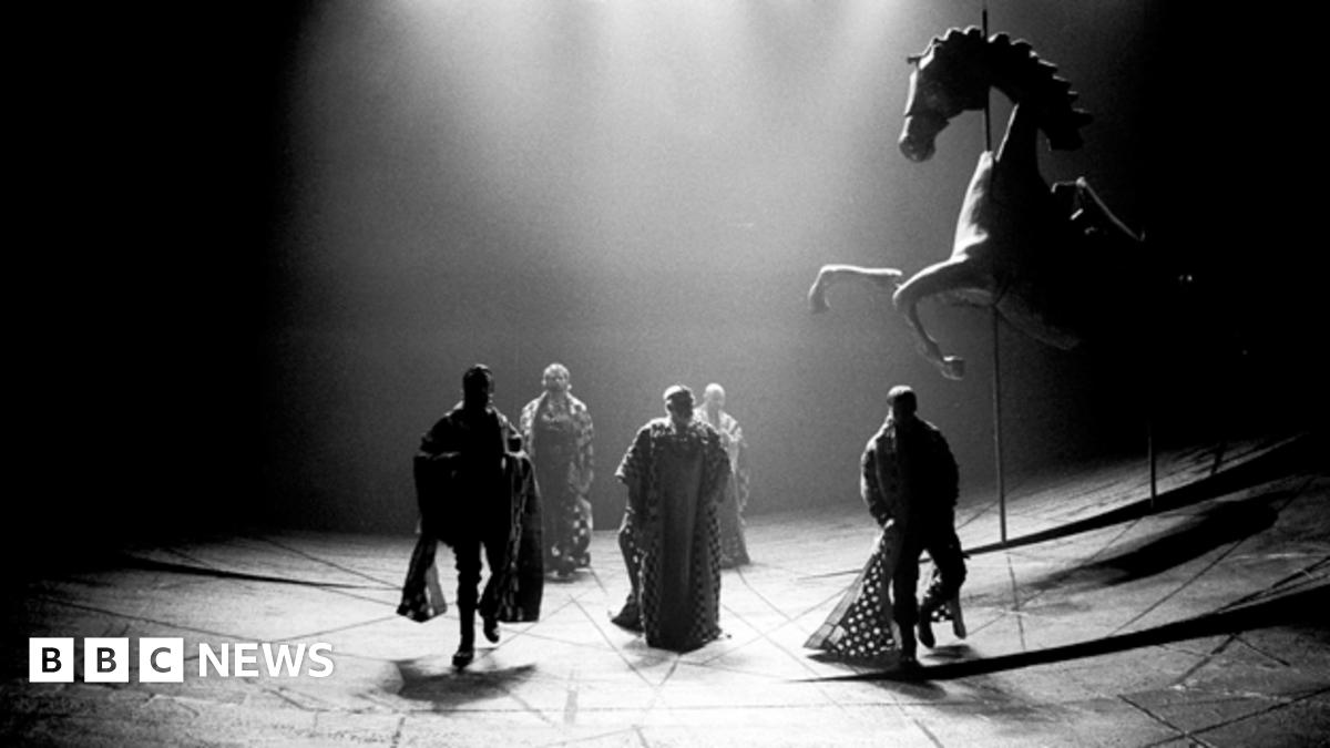 Profile: Terry Hands's final bow at Theatr Clwyd Cymru - BBC News