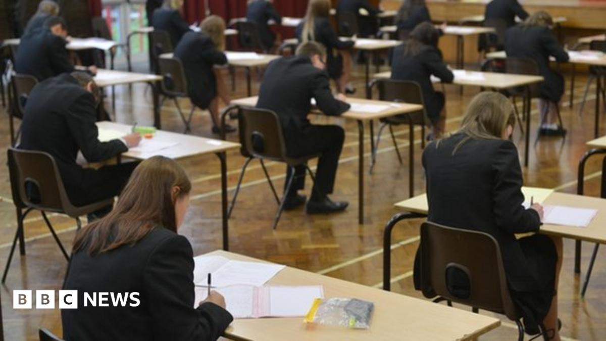 Hextable Academy to close because of falling numbers - BBC News