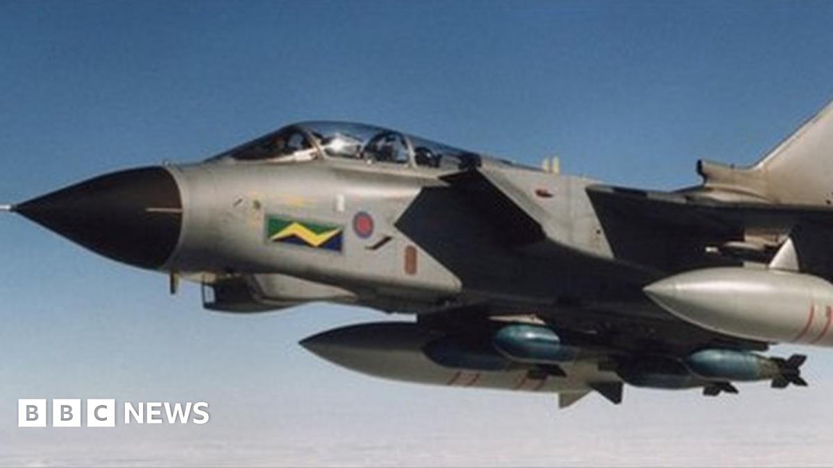 RAF jets destroy IS rocket launcher in Iraq - BBC News