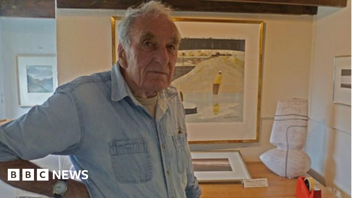 Pembrokeshire artist John Knapp-Fisher dies aged 83 - BBC News